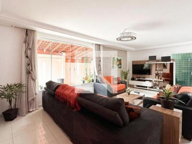 Casa à Venda Nova Petrópolis, 6 Quartos, 448 m2