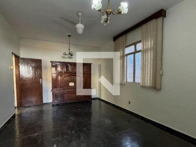 Casa à Venda Nova Suíssa, 4 Quartos, 360 m2