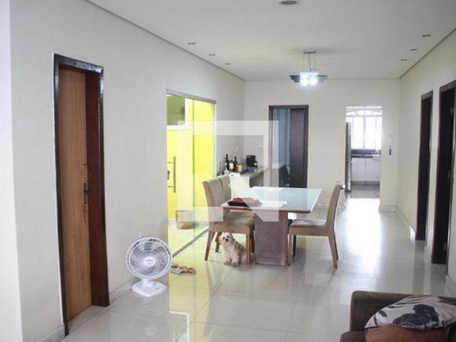 Casa à Venda Novo Riacho, 3 Quartos, 315 m² Contagem