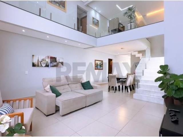Casa a Venda no 4 quartos Piscina Churrasqueira, Aceita Financiamento e FGTS Condominio Alto da Boa