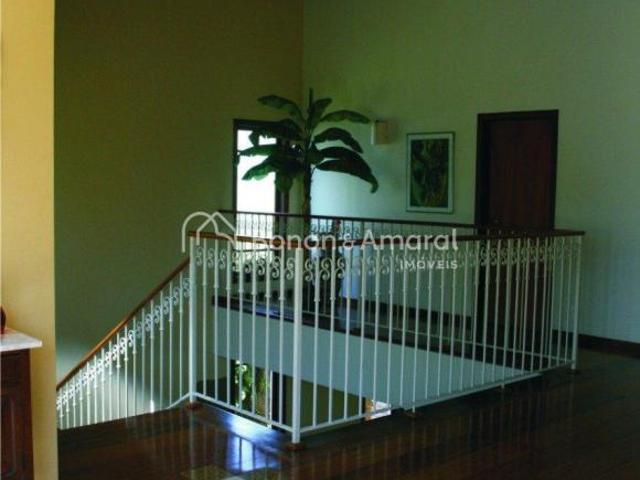 Casa à venda no Colinas do Ermitage com 306 m²