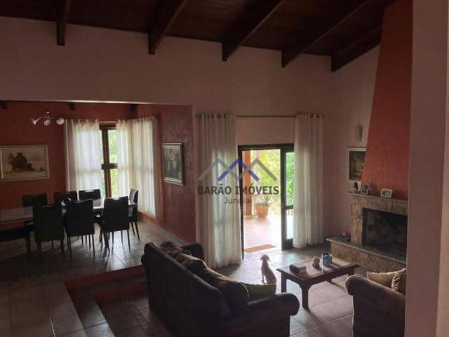 CASA À VENDA NO COND. CAPITAL VILLE I