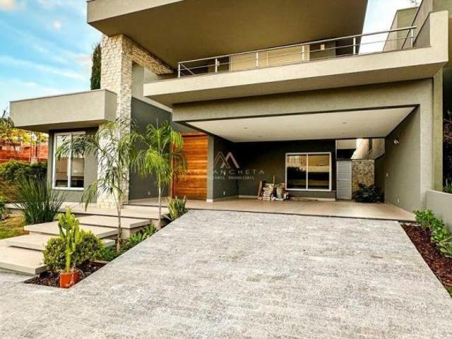 Casa à venda, no cond. Golden Park, com 04 dormitórios e 400m²