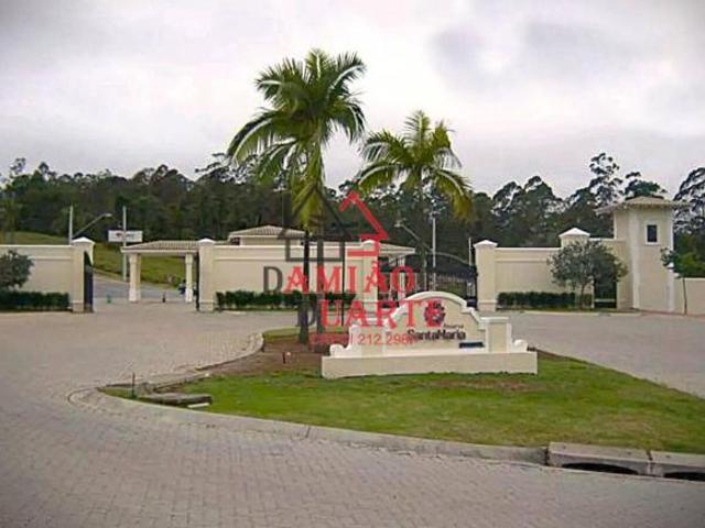 Casa a Venda no Cond. Res. Sta Maria Moderna com natureza, 3 suítes, vara