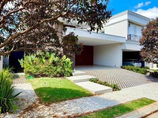 Casa À venda no Cond. Santa Georgina