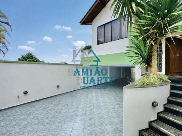 Casa a venda no Cond. San Diego Excelente localização. 4 stes, gourmet, p