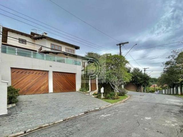 Casa à Venda no Condomínio Terras do Madeira