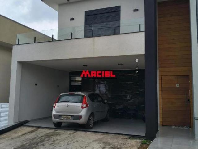 Casa à venda no condomínio terras do vale sobrado de esquina