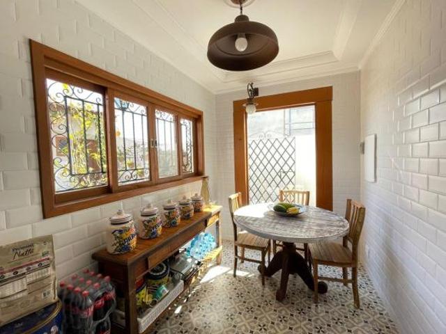 Casa á venda no Condomínio Terras de Atibaia com 04 quartos, sendo 04 suítes