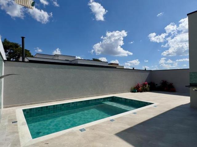 Casa á venda no Condomínio Terras de Atibaia I em Atibaia SP !