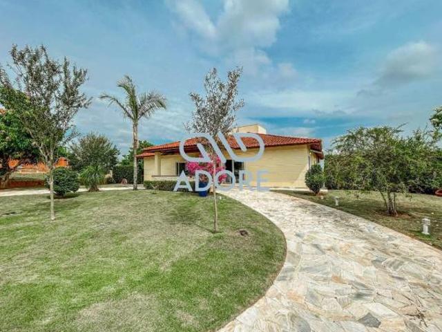 Casa à venda no Condomínio Terras de Mont Serrat Salto/SP