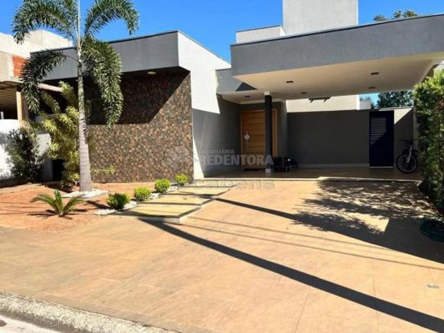 Casa à Venda no Condomínio TerraVista Residencial