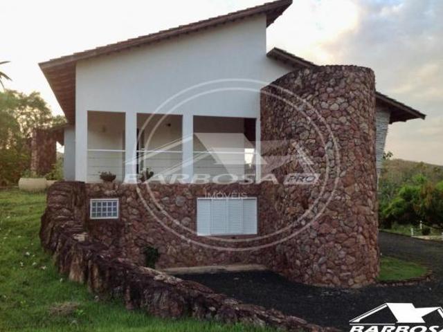 Casa à venda no Condomínio Vale do Cambaúba em Caldas Novas