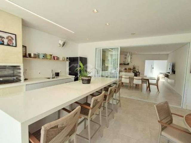 Casa a venda no Condominio Vale do Itamaracá em Valinhos SP