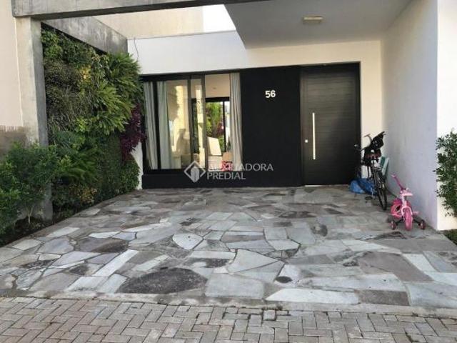 Casa à venda no Condomínio Vale dos Lírios Gravataí