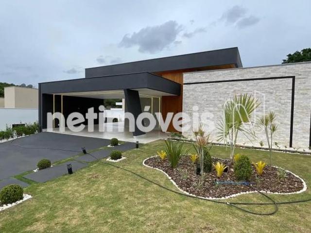 Casa a venda no condomínio Valle da Serra em Betim