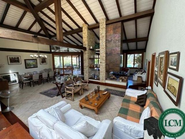 Casa à venda no Condomínio Veleiros de Ibiúna