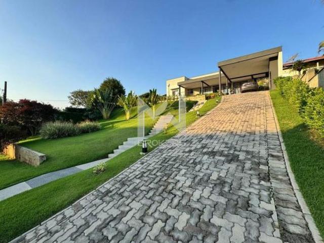 Casa à venda no Condomínio Vila Hípica I em Vinhedo SP