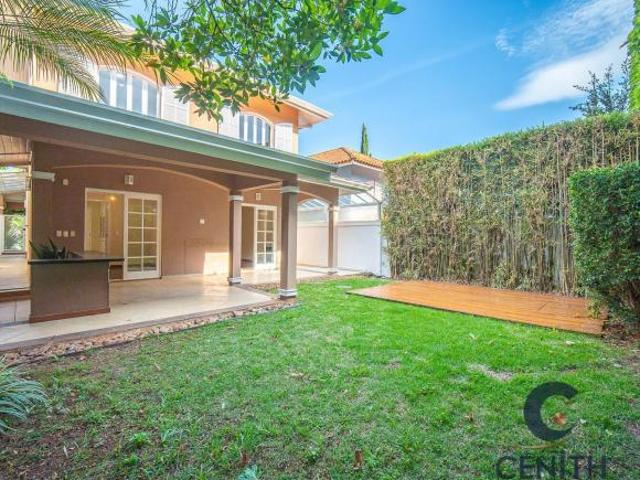 Casa à Venda no Condomínio Villanova – Granja Viana, Cotia