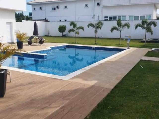 Casa à venda no Condomínio Village Castelo