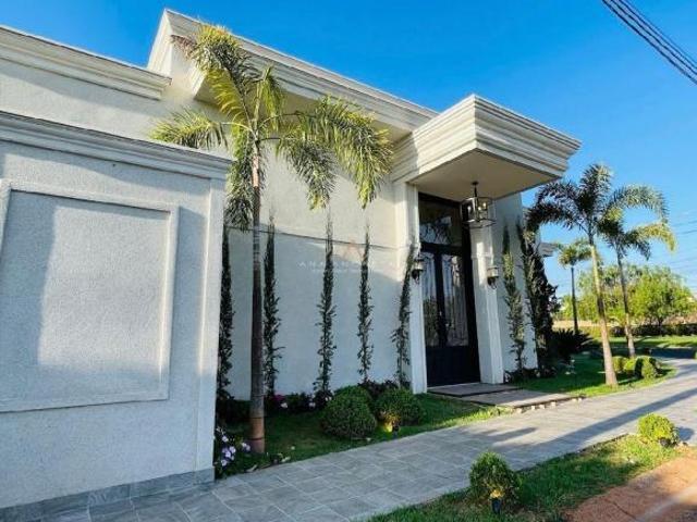 Casa à venda no condomínio Village Damha II com 3 suítes