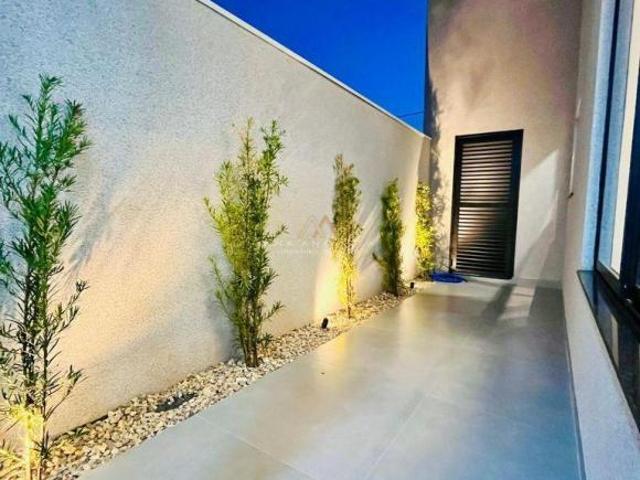 Casa à venda no condomínio Village Provence, com 03 suítes e 175 m²