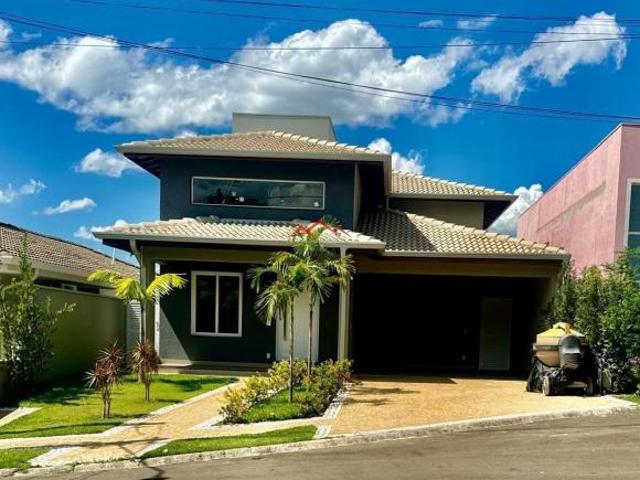 Casa à Venda no Condomínio Village Santa Clara em Valinhos SP