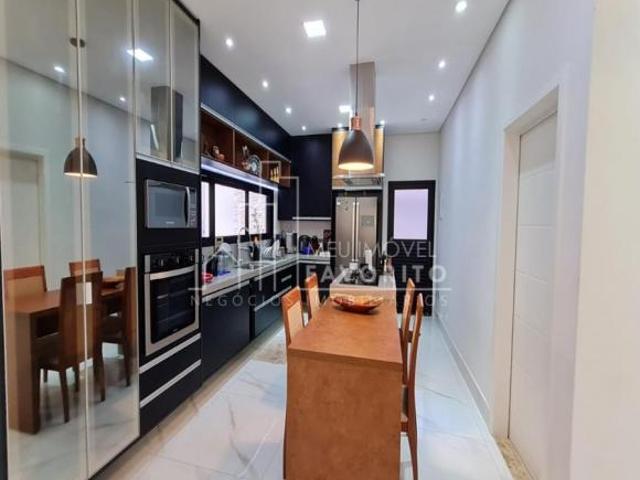 CASA A VENDA NO CONDOMINIO VILLAGIO DI SAN FRANCESCO MEDEIROS JUNDIAÍ SP. R 1.950.000,00
