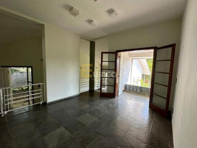 Casa à venda no Condomínio Vista Alegre Sede em Vinhedo/SP