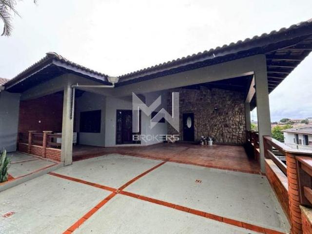 Casa à venda no Condomínio Vista Alegre Sede em Vinhedo/SP