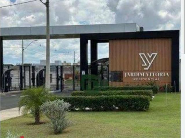 Casa à Venda no Condomínio Vitória Nova Odessa