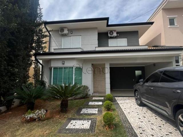 Casa à Venda no Condomínio Vivenda das Cerejeiras em Valinhos, no bairro Jardim