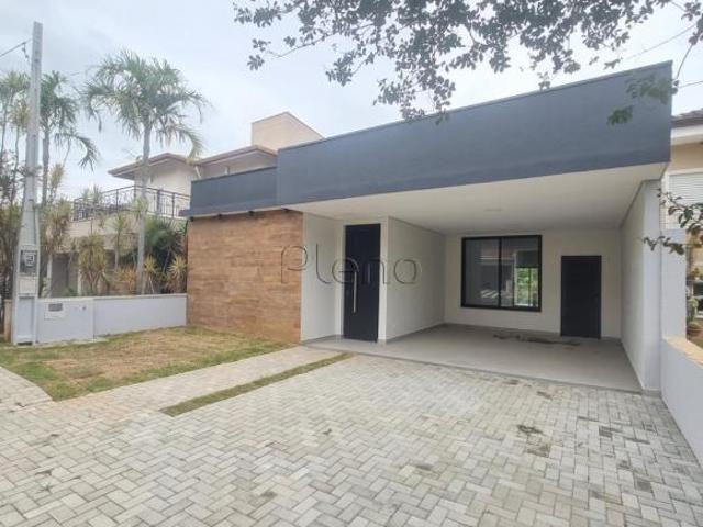 Casa à Venda no Condomínio Vivenda das Cerejeiras em Valinhos, no bairro Jardim