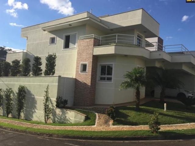 Casa à venda no Condomínio Vivenda das Cerejeiras em Valinhos/SP
