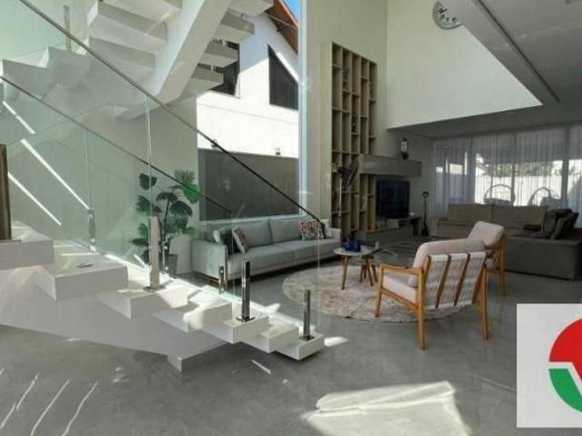 Casa a venda no condominio Acapulco, mobiliada e decorada