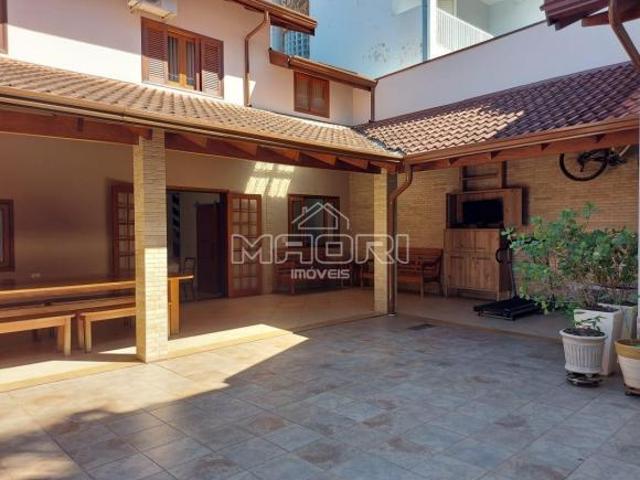 Casa à venda no Condomínio Águas da Serra em Valinhos