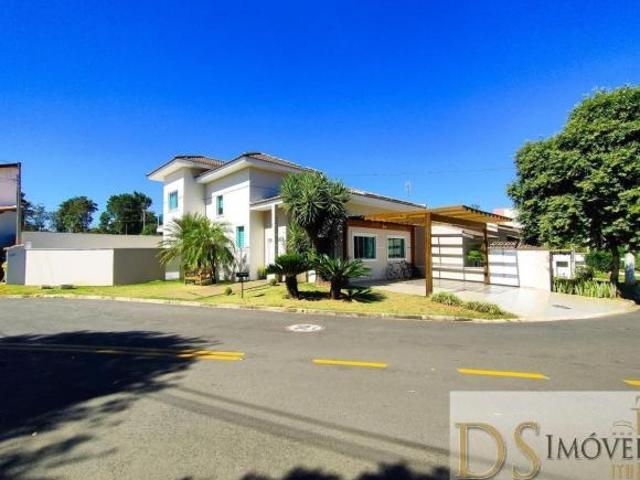 Casa à venda no Condomínio Aldeia de Espanha em Itu/SP: 3 quartos, suíte, lazer completo e aceita fi