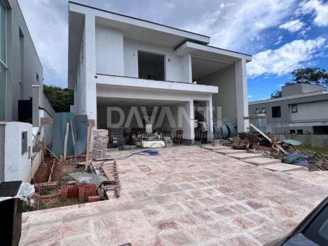 Casa à venda no Condomínio Alphaville Dom Pedro 3 em Campinas na Davanti