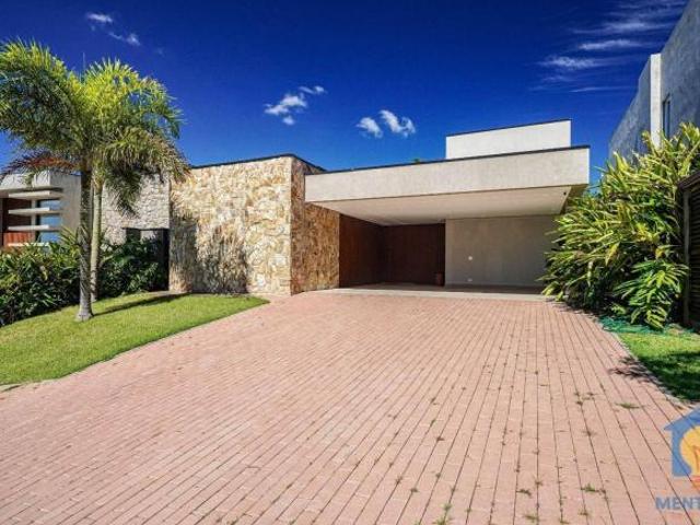 Casa à venda no condomínio Alphaville Granja Viana