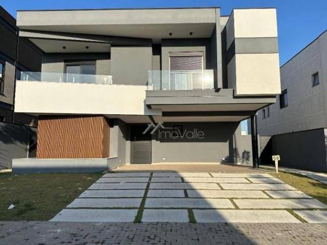 Casa à venda no condomínio Alphaville I