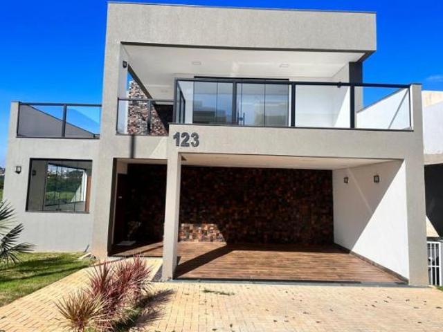 Casa a venda no Condomínio Alphaville Vespasiano MG