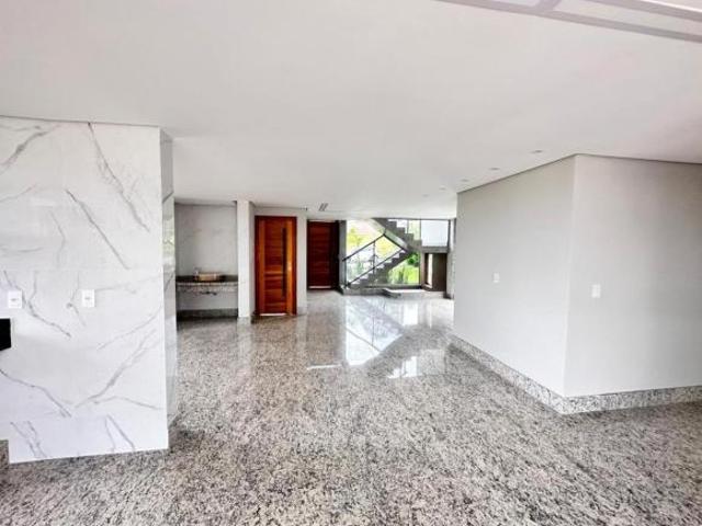 Casa a venda no Condomínio Alphaville Vespasiano MG