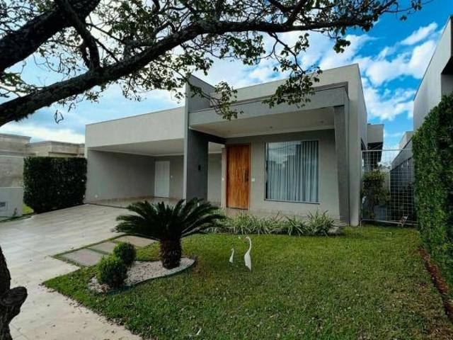 Casa a Venda no Condomínio Aruã