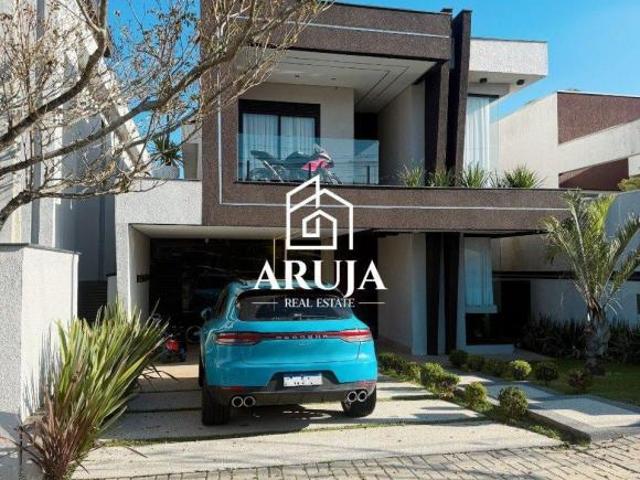 Casa à venda no Condomínio Aruã