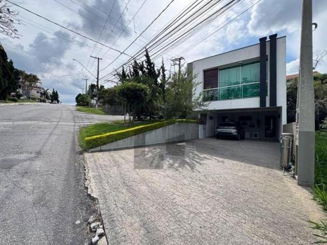 Casa à venda no Condomínio Aruã em Mogi das Cruzes com 3 quartos, área gourmet e piscina