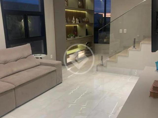 Casa à Venda no Condomínio Belvedere ll 232,65m2, Três Suites, Piscina Aquecida, Móveis Planej