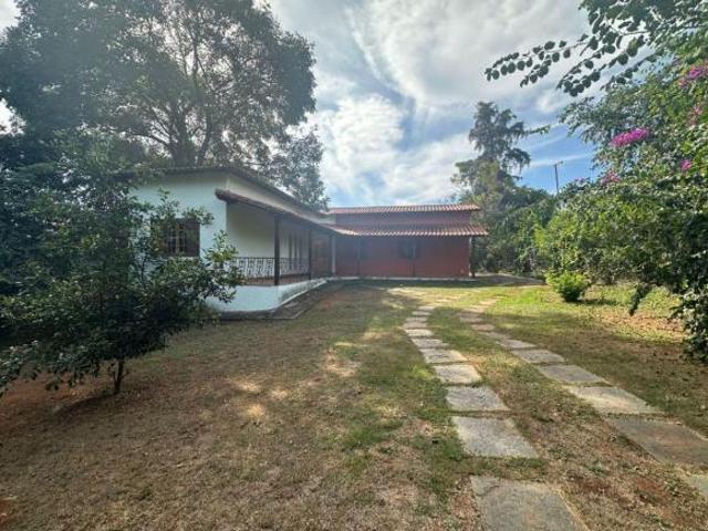 Casa à Venda no Condomínio Bouganville