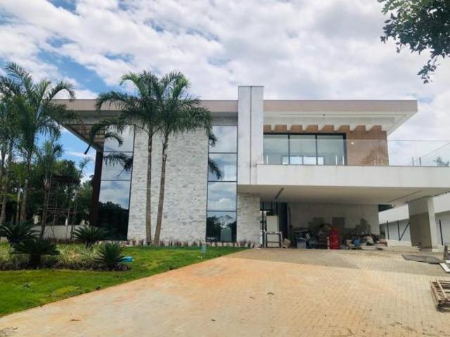 Casa a venda no condomínio Bougainville em Lagoa Santa