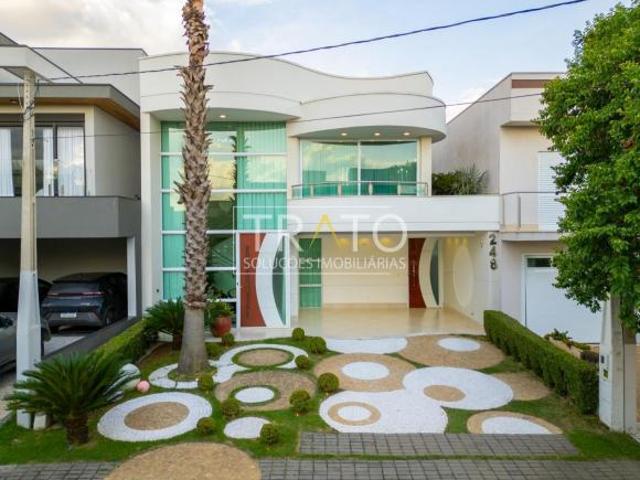 Casa à venda no Condomínio Campos do Conde de 3 dormitórios, sendo 3 suítes