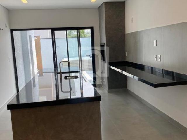 Casa à venda no Condomínio Campos do Conde em Sorocaba, 3 suítes, área gourmet, 4 vagas